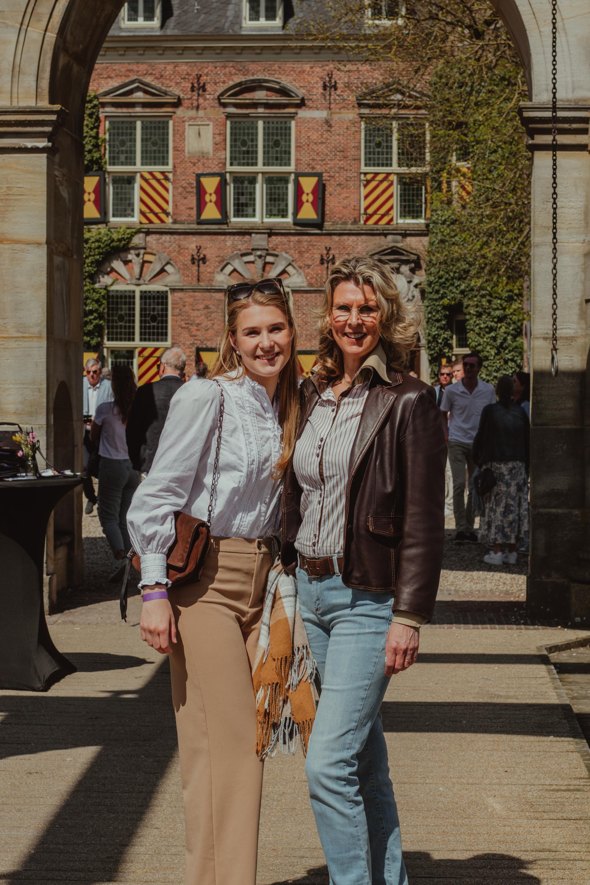 Nieuwe Compagnie van Verre - Photo albums