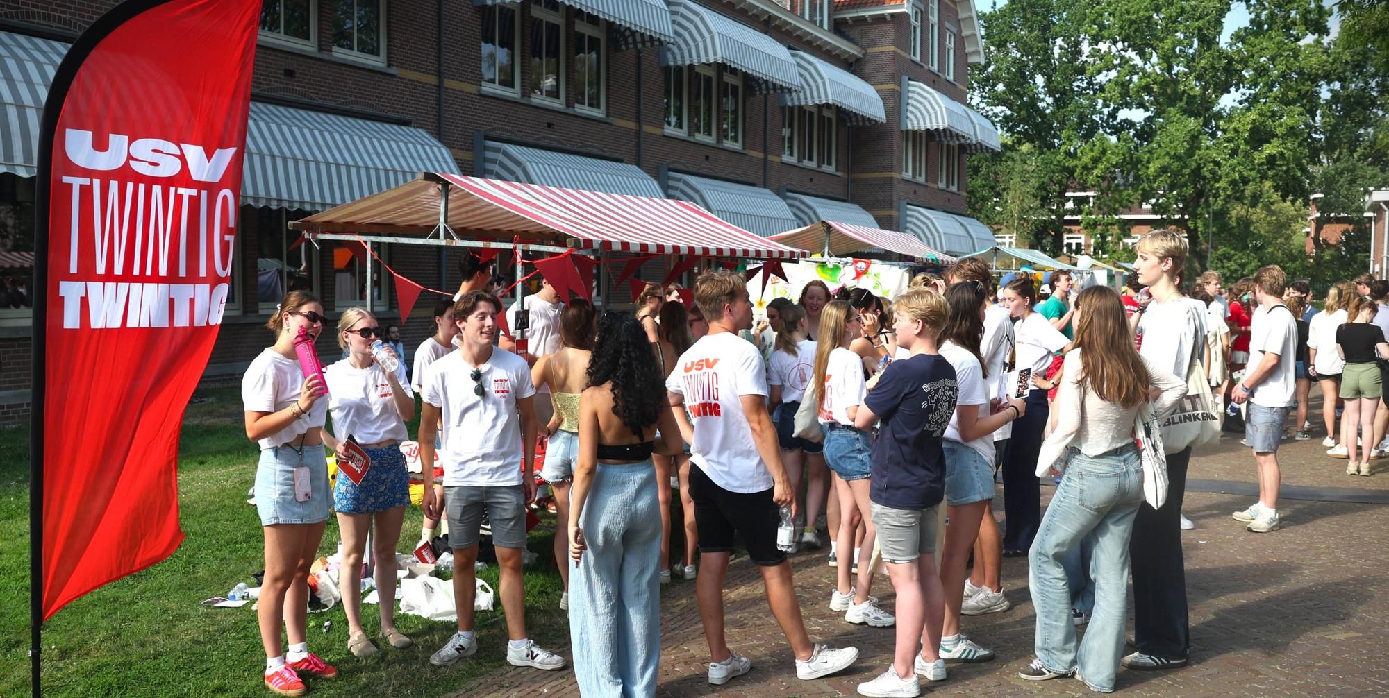 Utrechtse Studenten Vereniging TwintigTwintig - Almanakcommissie